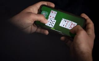 Rise of Mobile Gambling: Trends and Forecasts